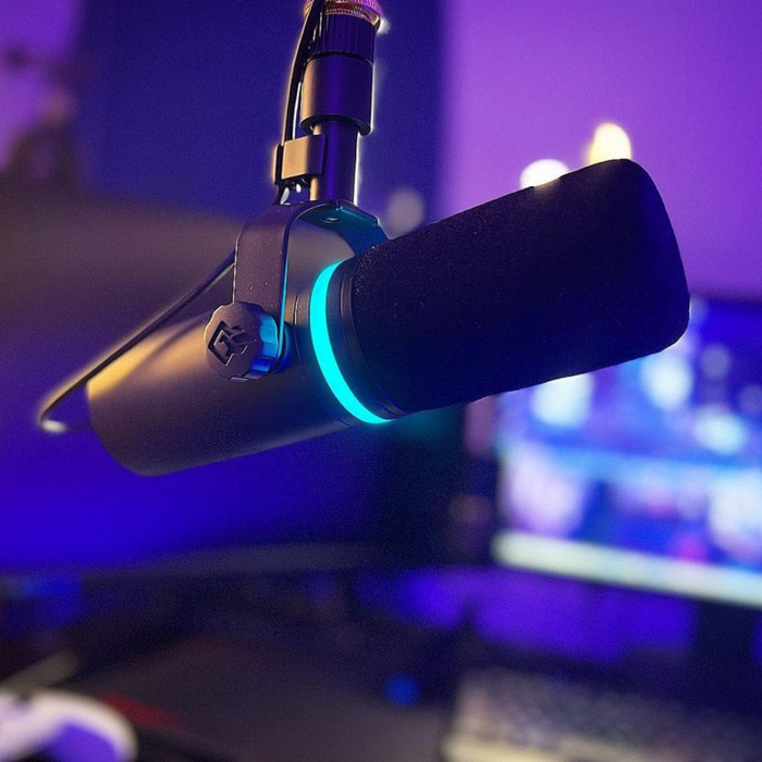 USB Broadcast Dynamic Mic for Streaming, Gaming, and Podcasting – BEACN